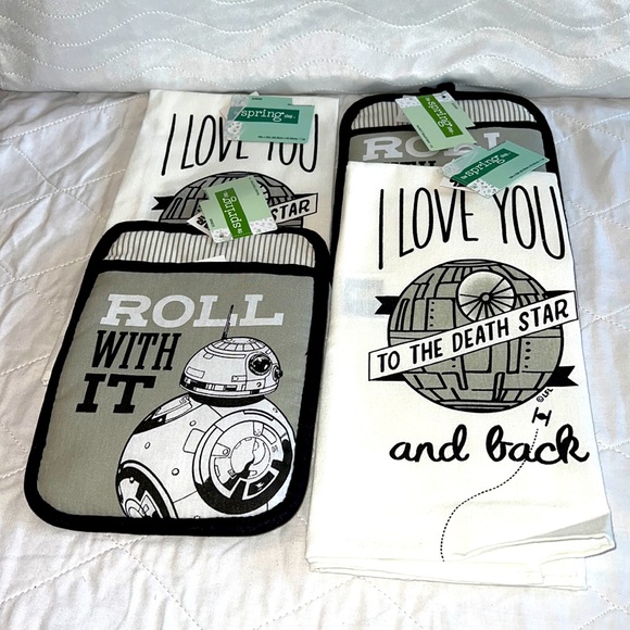 Star Wars | Kitchen | Star Wars Pot Holder And Kitchen Towels Set Of 4 ...
